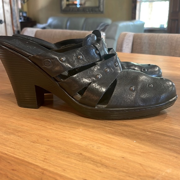 Born | Shoes | Born 143 Excellent Condition Clogs Wedge Black Grommet ...
